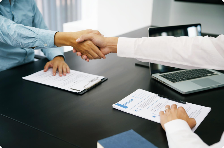 The process of traditional hiring vs Modern Hiring Platforms ...